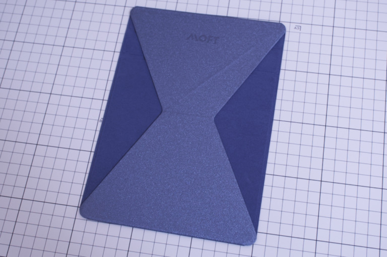 【レビュー】「MOFT X」TPUケースと組み合わせて傷対策もしてみた