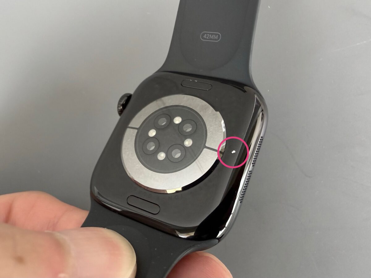 Apple Watchジェットブラックを10ヶ月使って傷と塗装剥がれのリアルをレビュー